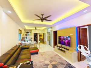 CORNER UNIT RENOVATED Suria Residence Condominium Bandar Mahkota Cheras ...