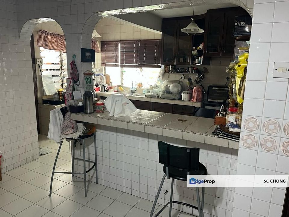 Damansara Jaya 2 Storey End Lot with 17 Feet Land Link House for SALE ...