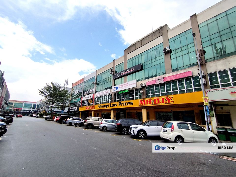 BANDAR PUTERI PUCHONG Shop Office Renovated Partition Room SUPER HOT ...