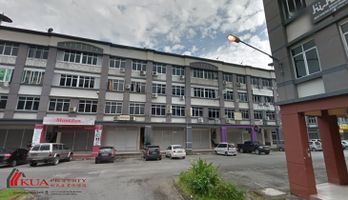 First Floor Shophouse/Apartment FOR SALE! Located at Chonglin Park for ...