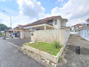 Jalan Bakti Taman Mutiara Rini/ Partially Furnished/ Fully Renovated/ Unblocked View/ Double ...