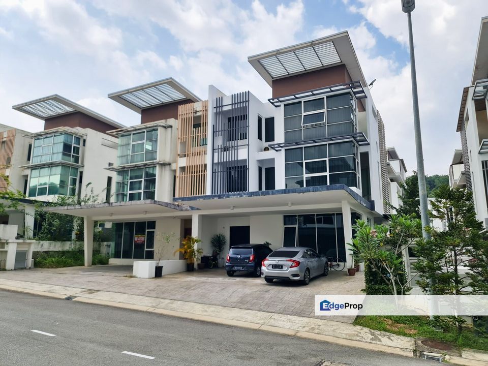 RENOVATED 3 Storey Semi D Jacaranda, Garden Residence, Cyberjaya For ...