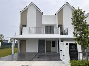 [CORNER LOT] Casa Bayu Townhouse @ CyberSouth For Sale for Sale @RM800 ...