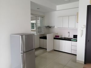 Zenith Residences Furnish Condo next Paradigm Mall LRT Kelana Jaya for ...