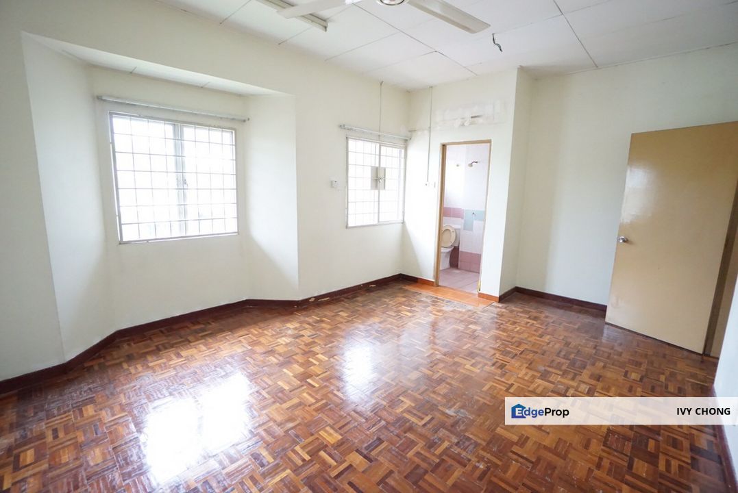 Taman Bukit Kinrara, Puchong. Double Storey House for Sale. for Sale ...
