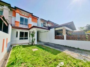 MURAH RENOVATED EXTENDED Double Storey Terrace Saujana Utama Sungai ...