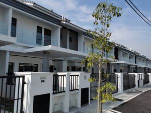 BARU Teres 2 Tingkat Desa Restu @ Sepang for Sale @RM568,000 By HASNI ...