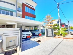 Taman Suria Warisan, Sepang, Selangor, Three Storey Corner Lot Terrace ...