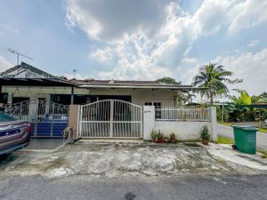 END LOT RENOVATED | Single Storey Terrace Taman Johan Setia Klang for ...