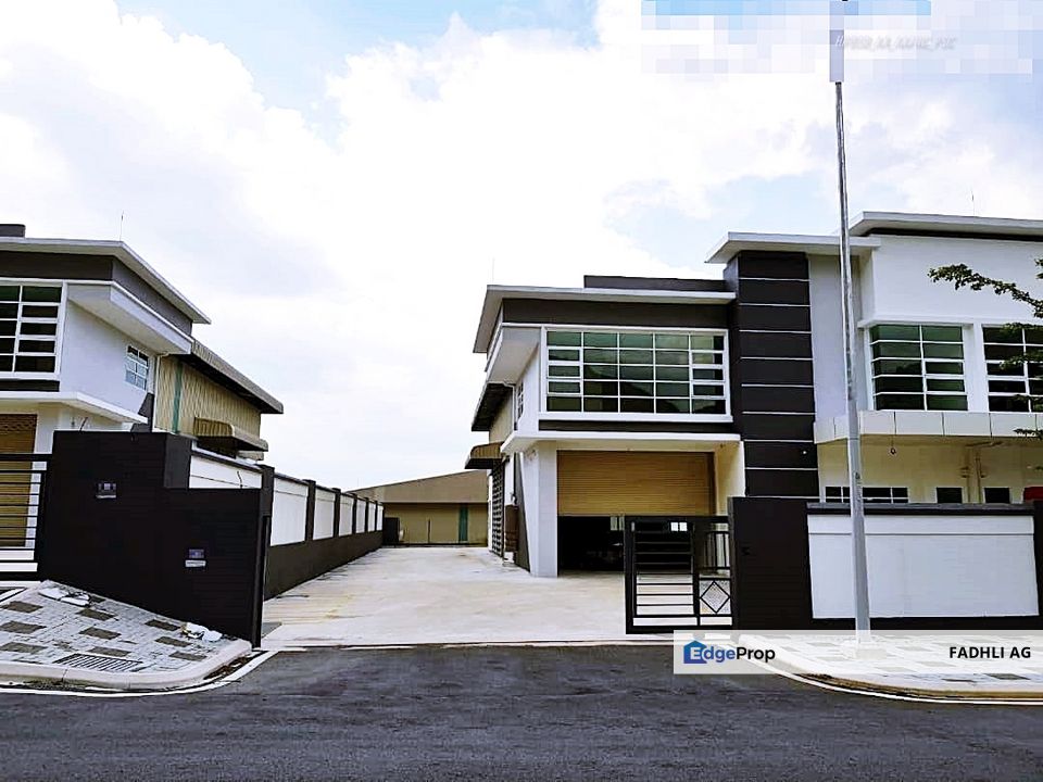 1.5 Storey Semi-Detached Factory Warehouse,Semenyih for Sale @RM3 ...