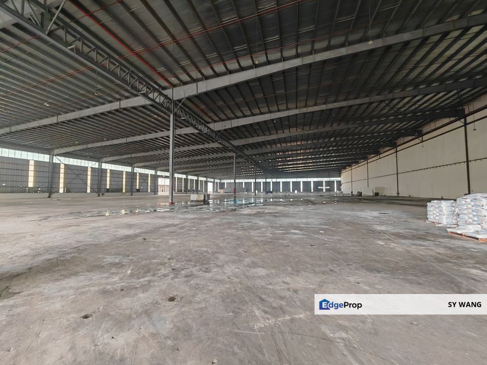 Semi-detached Warehouse with Office @ Perdana Industrial Park, North ...