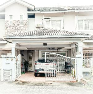 Renovated dan Cantik Double Storey Taman Lily Antara Gapi Serendah for ...