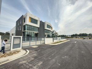 Rawang freehold factory (move in condition) best $ for Sale @RM5 ...