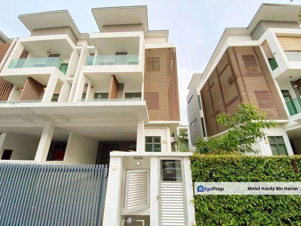 Reflexion Pool Villa, Private Pool Nusaputra Timur, Puchong for Sale ...