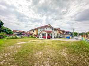 CORNER LOT! Double Storey Semi Detached Cluster Jalan Alam Suria Puncak ...