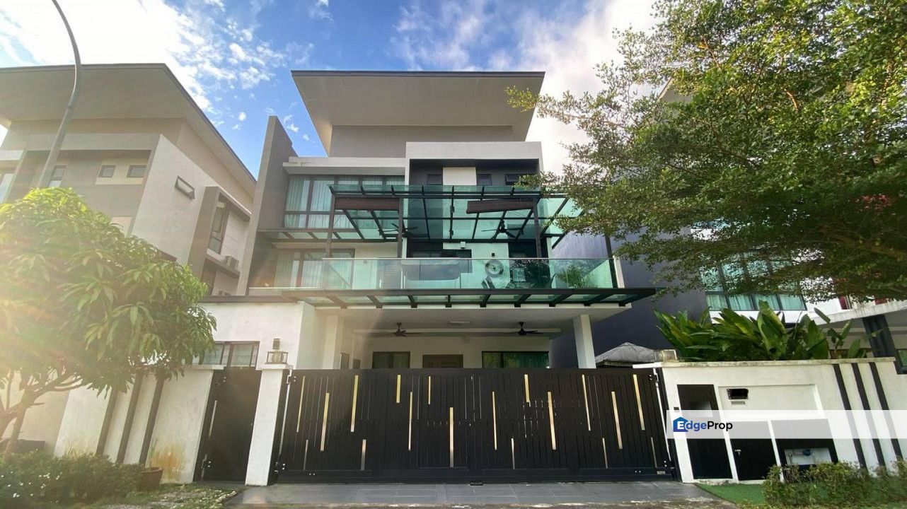 RENOVATED 3 Storey Bungalow Perdana Heights U10 Nusa Rhu Shah Alam for ...