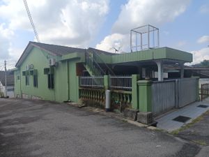 Single storey terrace end lot which well renovated and extended with ...