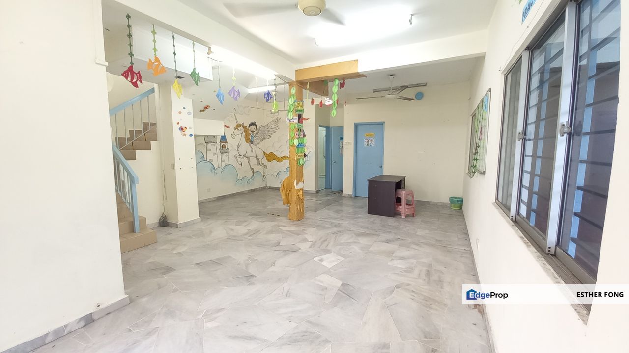USJ 3 Corner Hse For Rent for Rental @RM2,500 By ESTHER FONG | EdgeProp.my