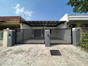 Taman Senai Baru, Jalan Padi Malinja, Fully Renovated, Single Storey ...