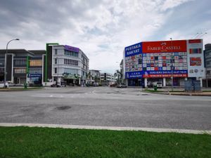 ROAD FRONTAGE, 3 Storey Shoplot kubica Square Bandar Puteri Bangi for ...