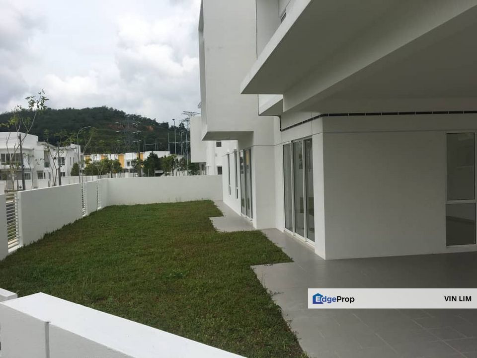 Suriaman 1 Bandar Sri Sendayan 2 storey corner house for sale Seremban ...