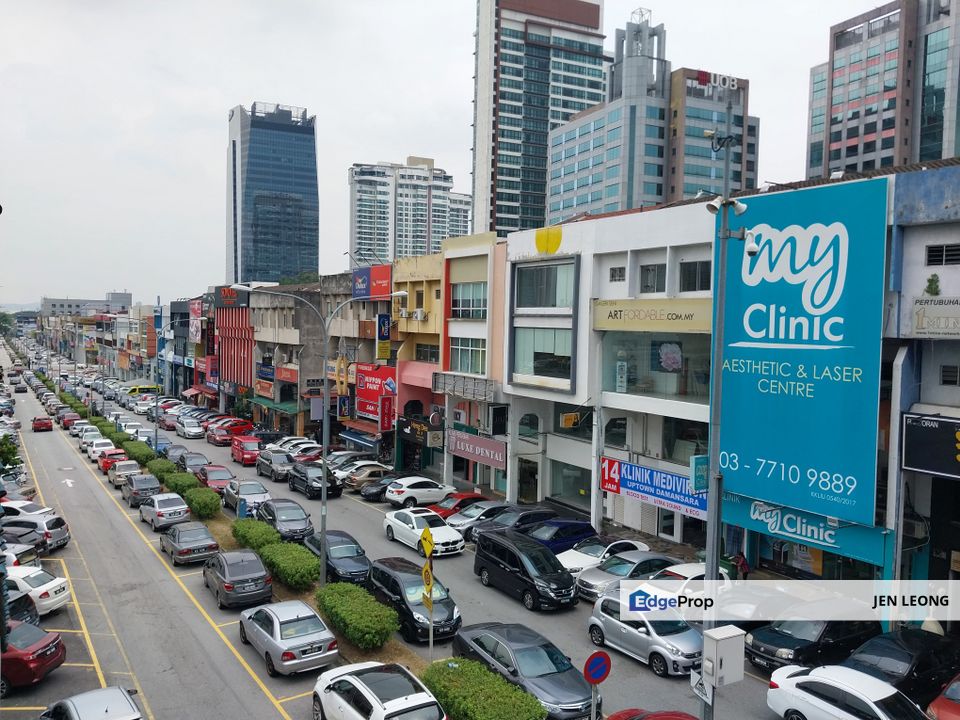 4 storey shop office in high demand Damansara Uptown facing LDP for ...