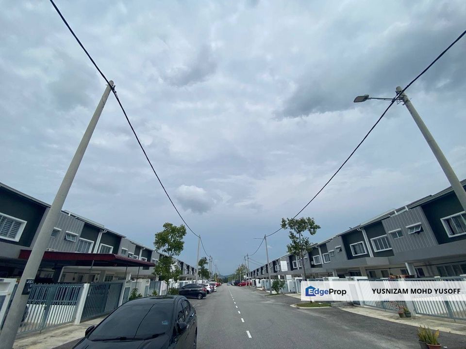 FOR SALE ! 2 Storey Terrace Laman Haris, Puncak Alam for Sale @RM480 ...