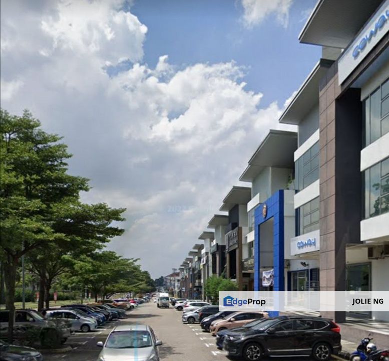 Taman Molek 3 Storey Shoplot For Sale for Sale @RM2,450,000 By JOLIE NG | EdgeProp.my