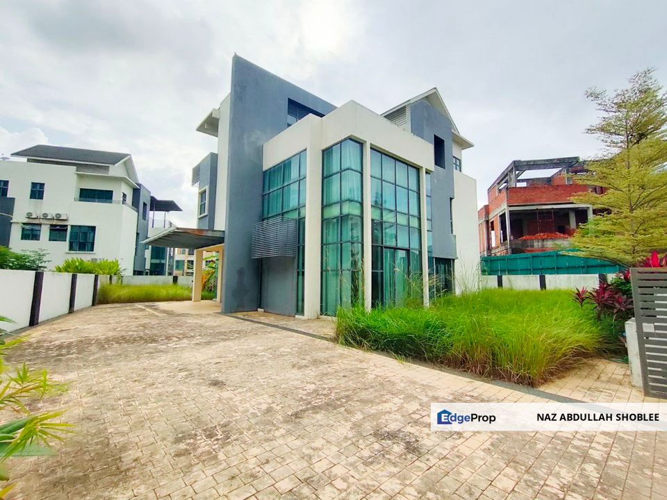 Triple Storey Bungalow Kristal Court Seksyen 7 Shah Alam for Sale @RM3 ...
