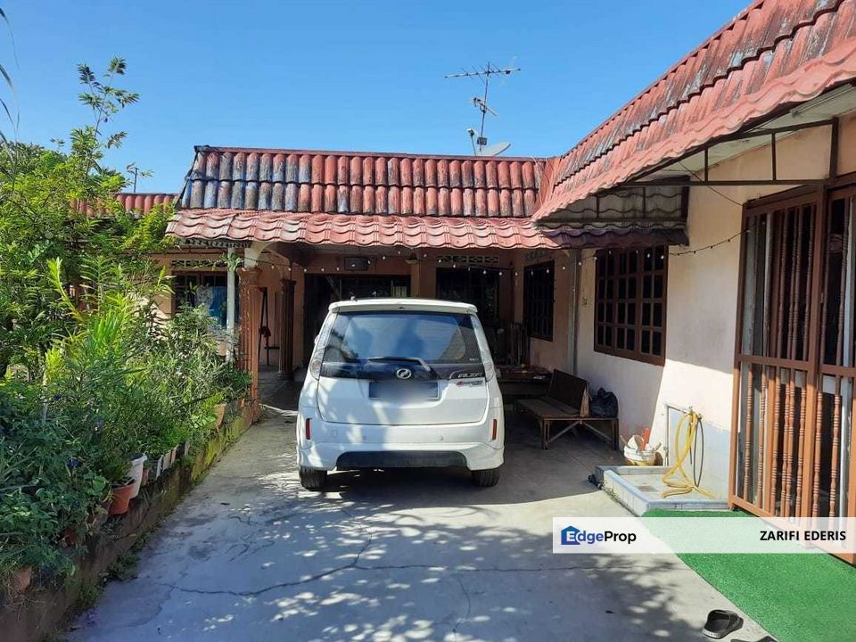 Rumah Teres Setingkat CORNER LOT Taman Periang 5 Minit ke Pekan Banting ...