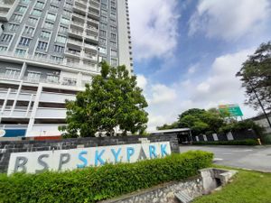 Near to SK & SMK Bandar Saujana Putra, BSP Skypark 3 Bedrooms Condo For ...