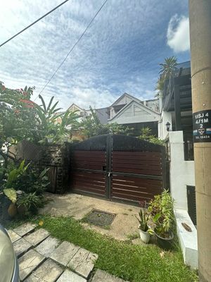 Facing Open and Extended Classic Design 2 Storey Terrace House at USJ 4 Subang Jaya For Sale for ...
