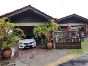 [ RENOVATED - 9R 7B ] BUKIT RASAH Seremban @ 5 Split Level BUNGALOW FOR ...