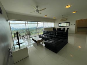The Plaza TTDI Condo Furnished Golf View unit Near MRT Station For Sale ...