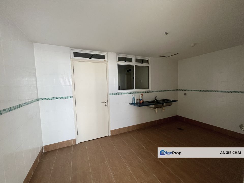Unfurnished Unit @ The Plaza Condominium, TTDI For Sale for Sale @RM1 ...