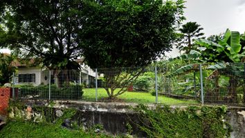 Corner Single Storey Bungalow with Spacious Land at Section 5,Petaling ...