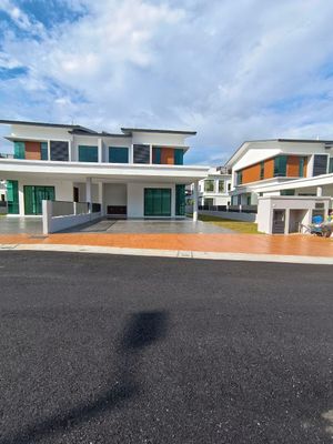 2 Storey Semi-Detached House Lavida @ Lake Vicinity , Perdana Lake View ...