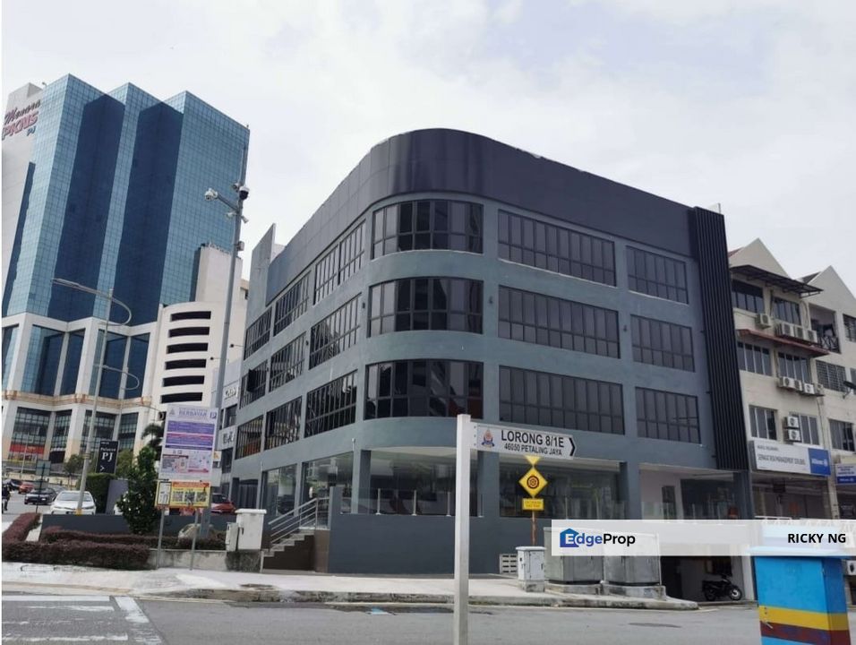 PJ Old Town 4 Storey Main Road New Renovated Corner Shop Office With ...