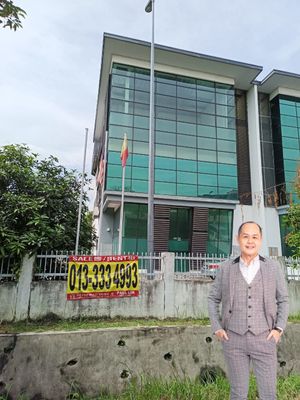 Seksyen 33, Shah Alam, Selangor 3 Story Semi-D Factory Freehold for ...