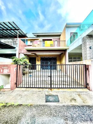 Renovated Double Storey Serene Pantai Sepang Putra for Sale @RM470,000 ...