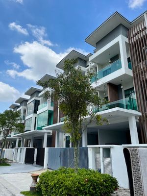 3 Storey Reflexion Pool Villa @ Puchong South for Sale @RM1,550,000 By ...