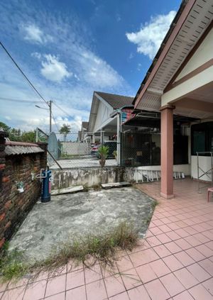 1.5 STOREY HOUSE @ TAMAN MOLEK for Sale @RM468,000 By KENNETH KWOK ...