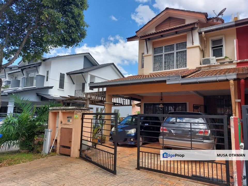 PARTIALLY FURNISHED 2 Storey End lot house, Jln Plumbum, Sek 7, Shah ...