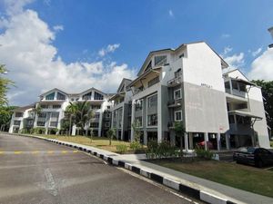 Facing South East Antilla Lagoon Villas Kota Kemuning for Sale @RM688 ...