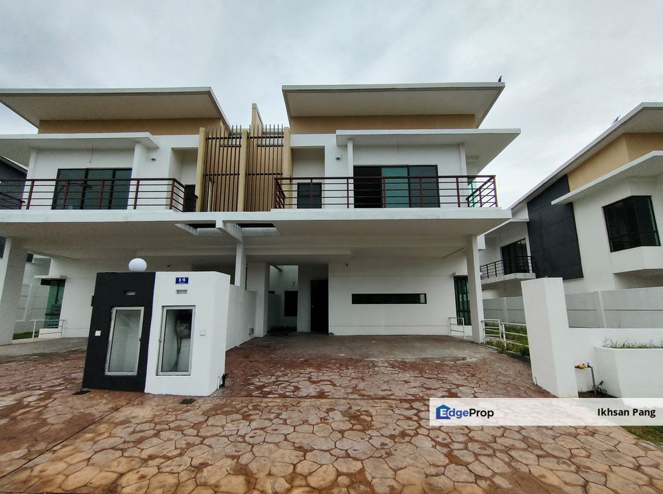 Double Storey Semi-D End Lot at Senai Hill Residence, Senai, Kulai For ...