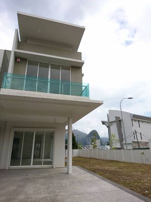 Huge Corner Lot Double Storey Dolomite Templer for Sale @RM2,100,000 By ...