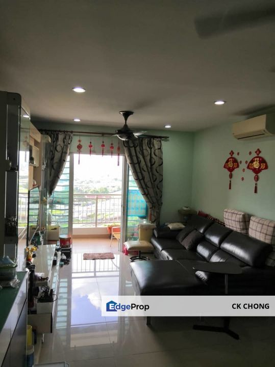 Corner Balcony Fully Renovated Seri Puteri Cheras next to LRT Cheras ...