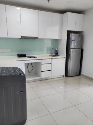 FULLY FURNISHED CONNECTED TO MALAKAT MALL AND WALKING DISTANCE TO D ...