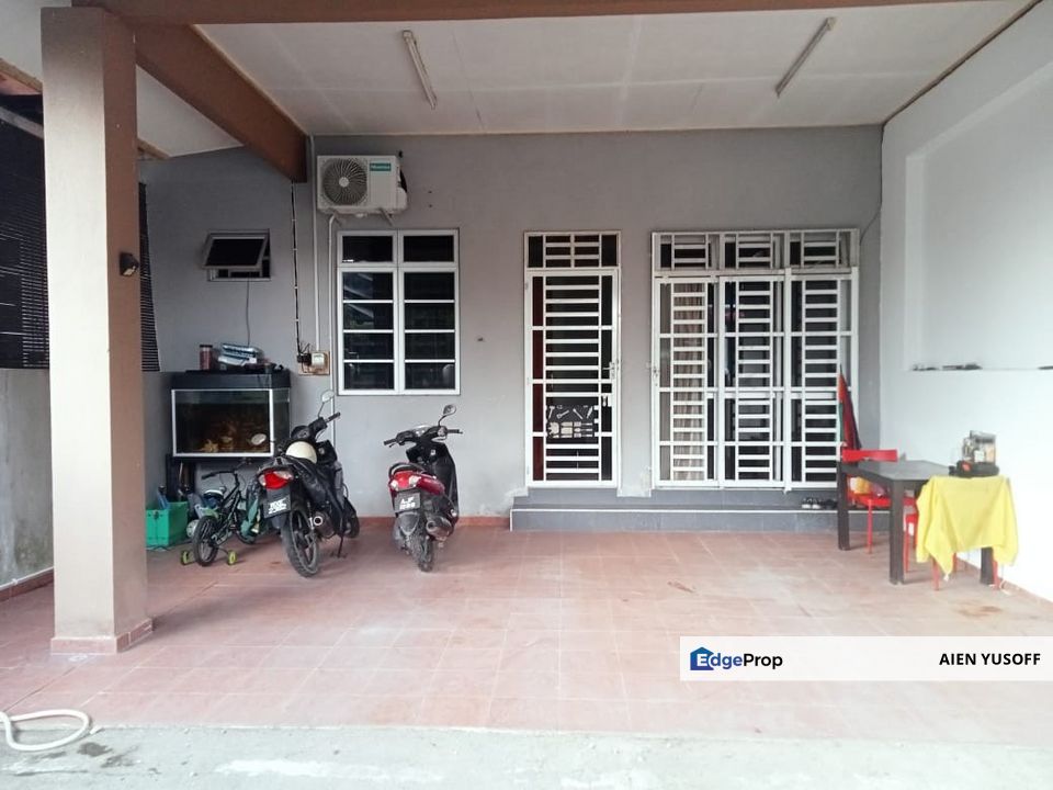 Teres Setingkat di Taman Seri Kota Manir next to Kampung Tualang for ...