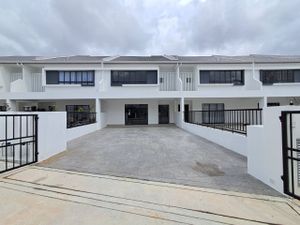 Size 26x91, HUGE NEW 2-Storey Superlink House, Sejati Lakeside ...